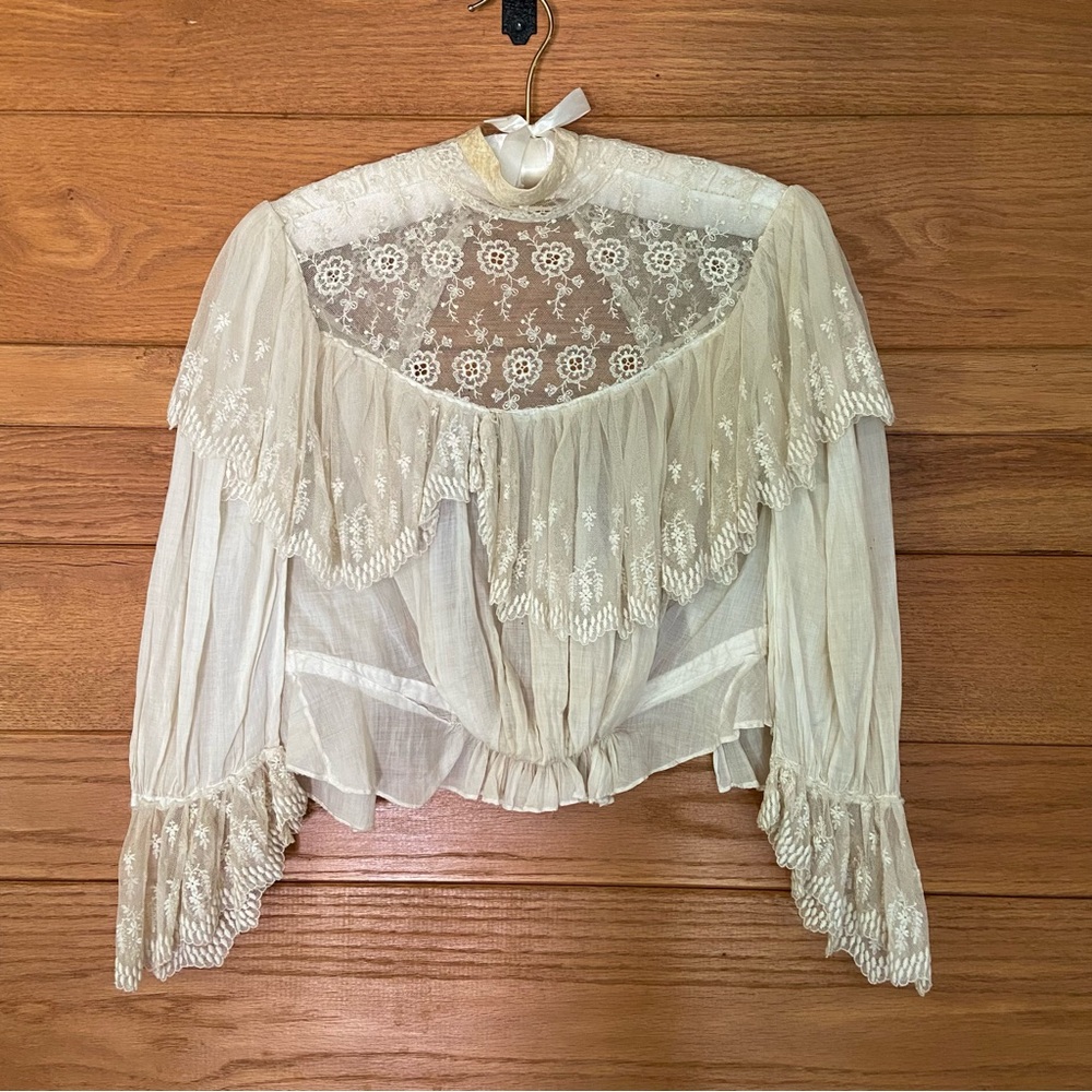 Antique Edwardian Lace Ruffle High Neckline Pigeon Br… - Gem